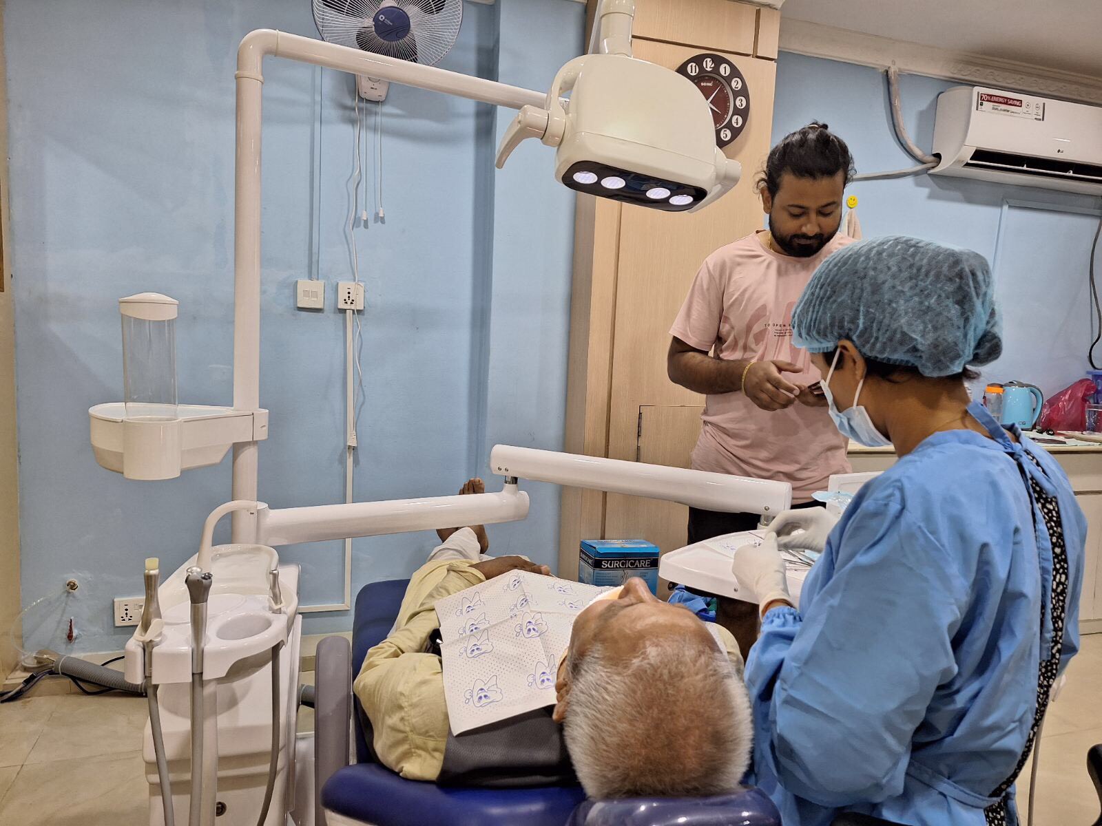 दाँत इम्प्लांट गर्ने (Implant)